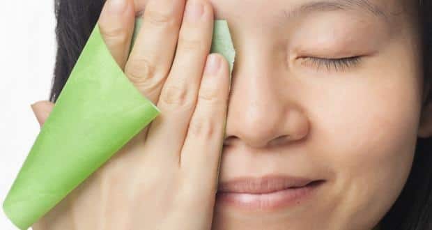 Beauty Tip #21: Use blotting paper on oily skin for a shine-free face ...
