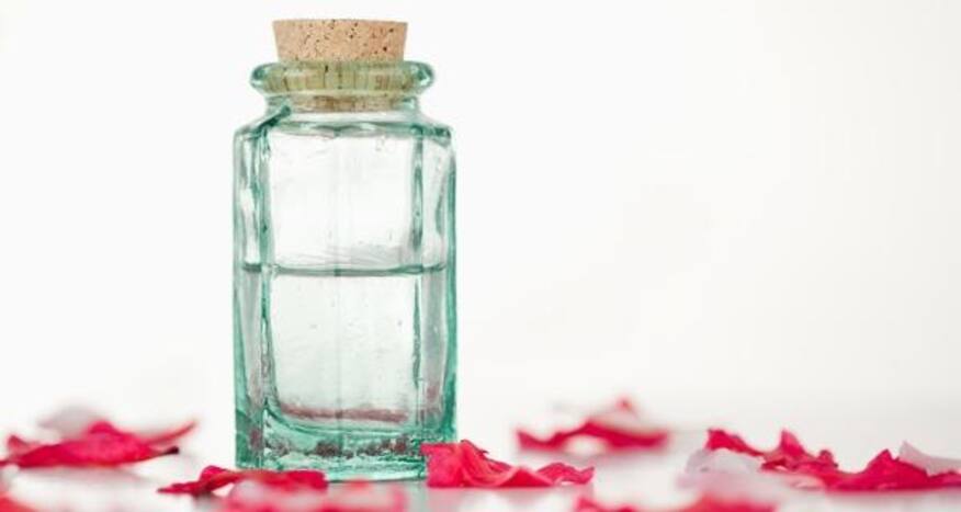 5 natural astringents for oily skin | TheHealthSite.com