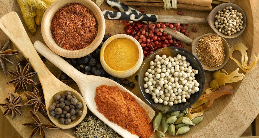 Spicy remedies to oral problems like toothache, bad breath, yellow ...