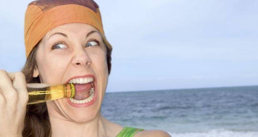 Are these 10 habits destroying your teeth and gums? | TheHealthSite.com