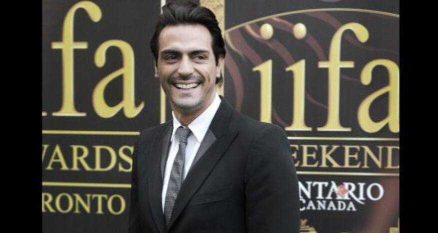 Who has the best smile? Vote for your favourite Bollywood celeb ...