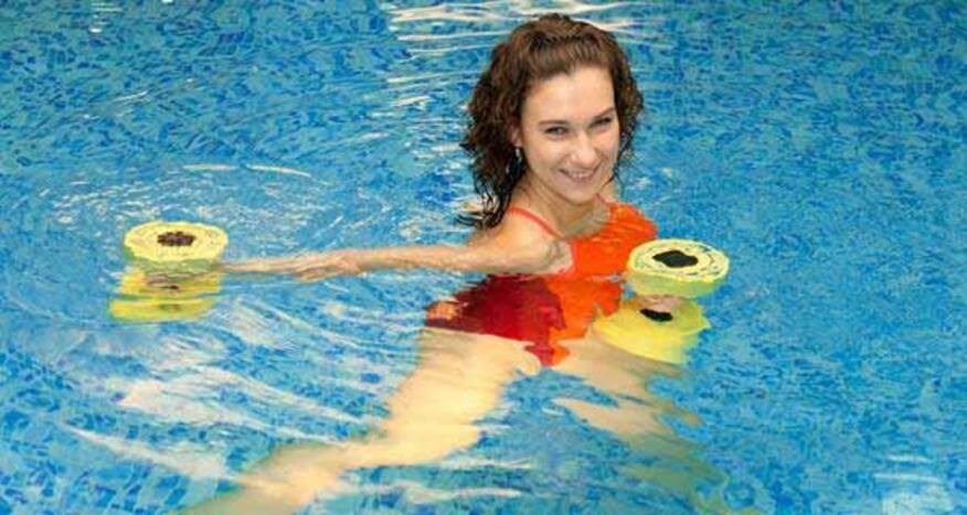 Aqua workouts -- a fun way to lose weight on a hot day! | TheHealthSite.com