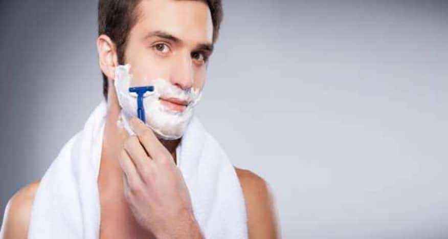 11 everyday things you should STOP sharing | TheHealthSite.com