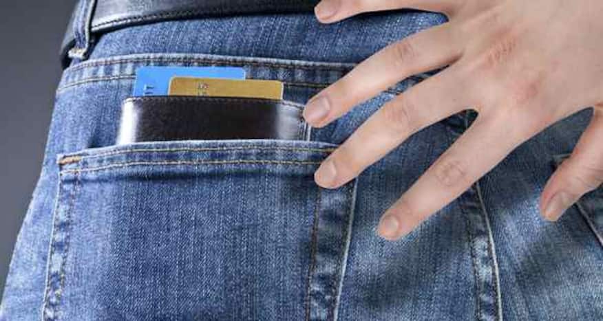 6 everyday items that are killing your back | TheHealthSite.com