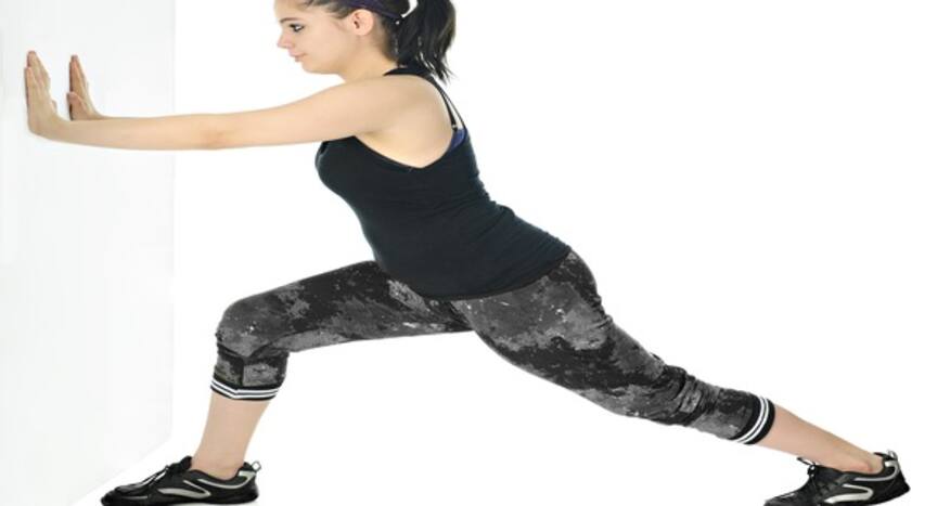 5 stretches for perfectly toned calves | TheHealthSite.com
