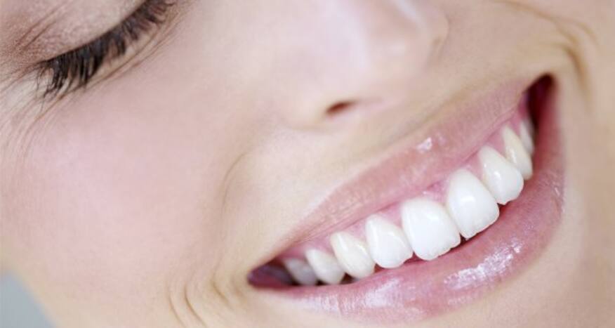 13 tips to get a killer smile! (Dentist approved) | TheHealthSite.com