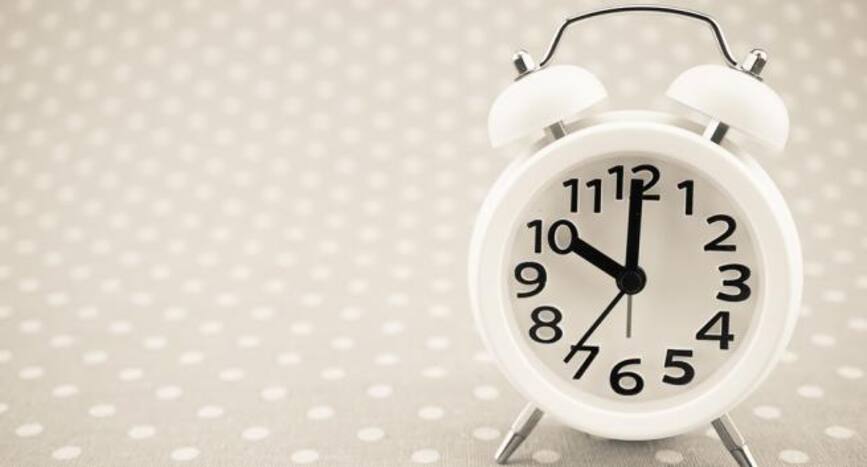 5 tricks to fall asleep quickly! | TheHealthSite.com
