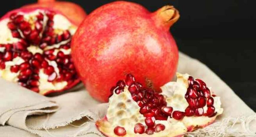 5 Health Benefits Of Pomegranate Peel | TheHealthSite.com