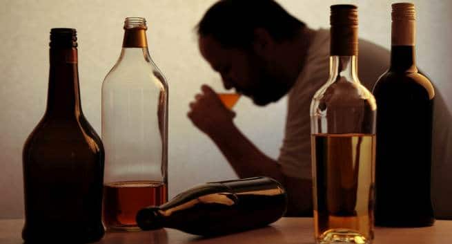 Poor alcoholics die earlier than rich alcoholics | TheHealthSite.com
