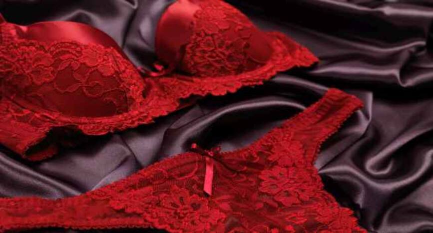 Planning to gift her sexy lingerie? Here are 4 tips you will love ...