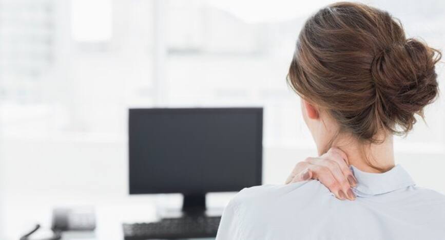 7 causes of neck pain that will surprise you! | TheHealthSite.com