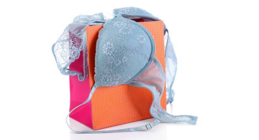 Planning to gift her sexy lingerie? Here are 4 tips you will love ...