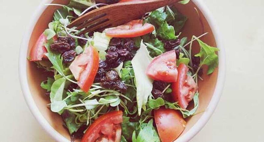 5 foods you MUST eat to prevent bleeding gums | TheHealthSite.com