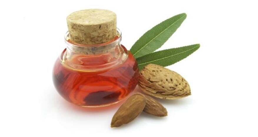 Oiling Your Hair? Pick The Right One For Yourself | TheHealthSite.com