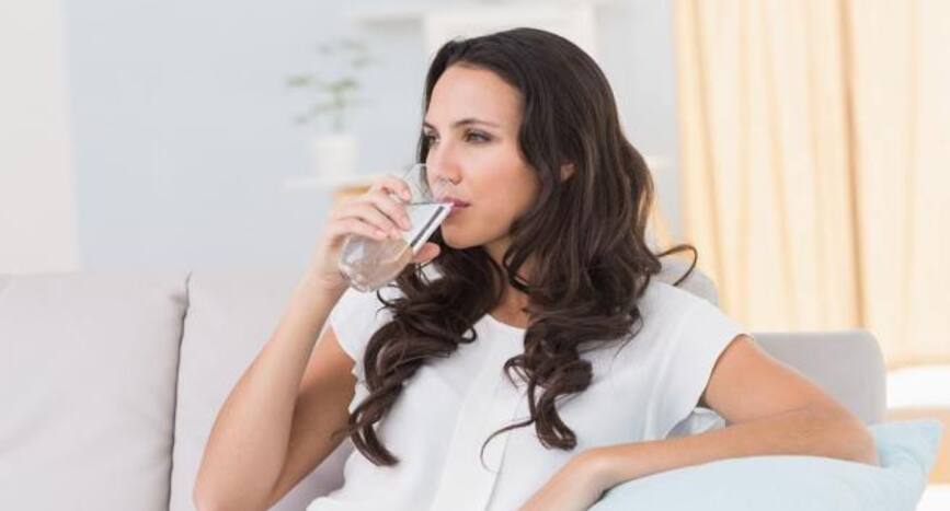 6 ways to use water for clear and glowing skin | TheHealthSite.com