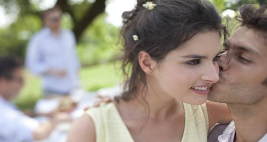 8 healthy reasons you should kiss more often | TheHealthSite.com