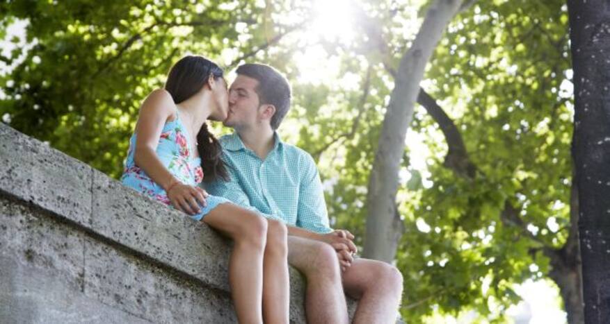 8 healthy reasons you should kiss more often | TheHealthSite.com
