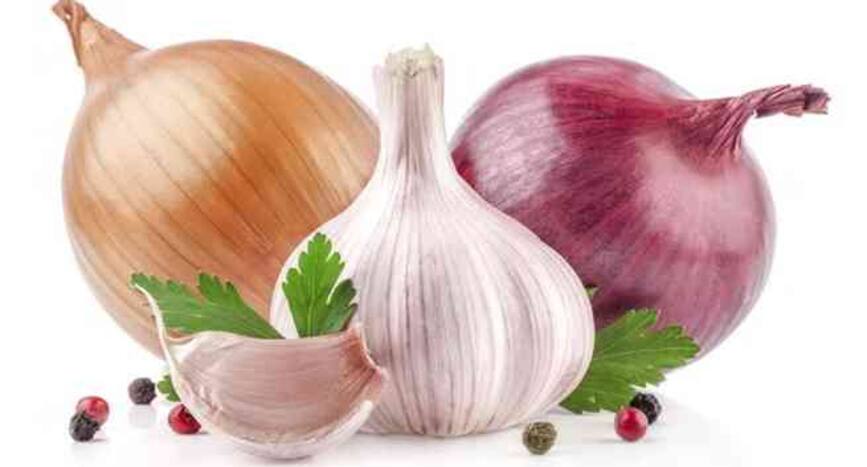 Suffering from body odour? Here are 7 foods you should avoid at all ...