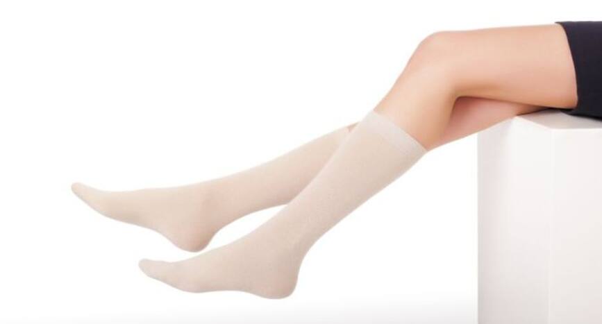 5 tips and tricks to avoid tan lines on feet | TheHealthSite.com