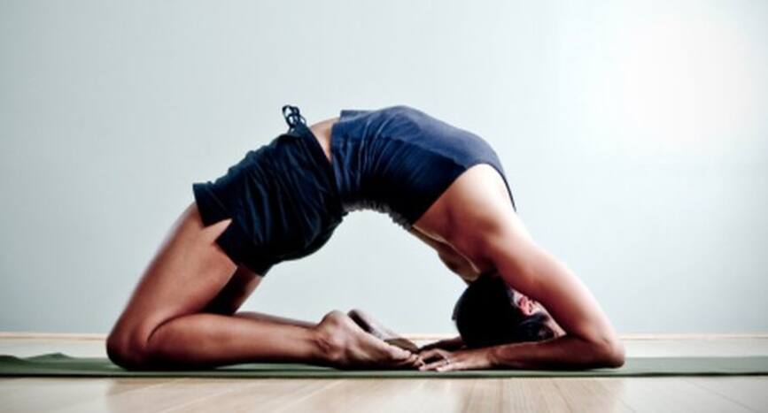 6 yoga asanas for spine flexibility to fight back pain and improve ...