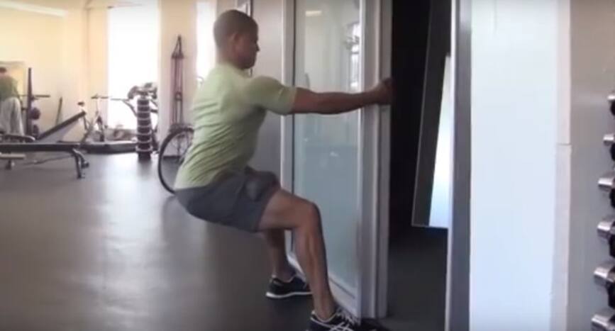 Wall, staircase, doorframe and floor exercises to lose weight from your ...