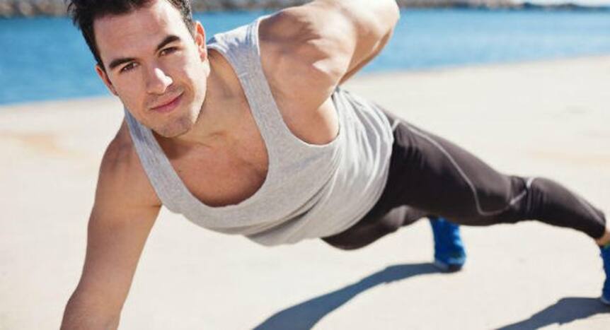 मजबूत शोल्डर्स के लिए करें ये 5 Best Bodyweight Exercises
