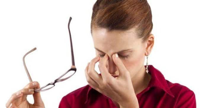 What do these symptoms of common vision problems mean? | TheHealthSite.com