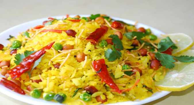 हेल्दी ब्रेकफास्ट रेसिपी - दही पोहा | TheHealthSite.com Hindi