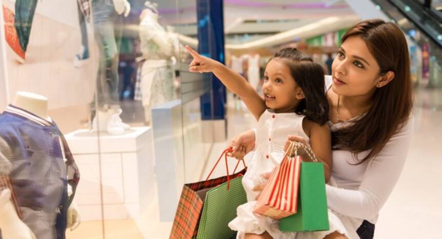 5 ways to keep your kids safe when you go shopping | TheHealthSite.com