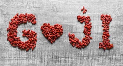 Goji berries - a superfood with 7 amazing health benefits ...