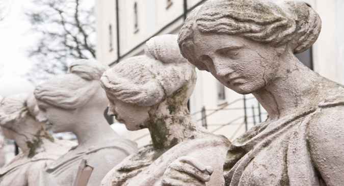 26-year-old twin sisters turning to stone due to a rare genetic ...