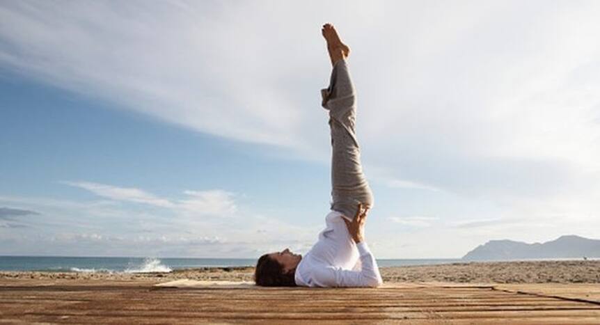 6 yoga asanas to reduce the appearance of cellulite | TheHealthSite.com