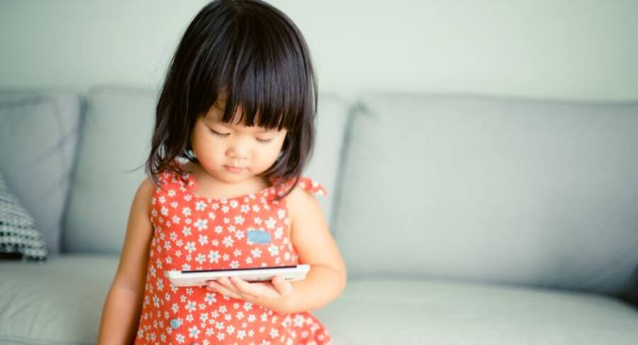 4 reasons you should limit your kids screen exposure | TheHealthSite.com