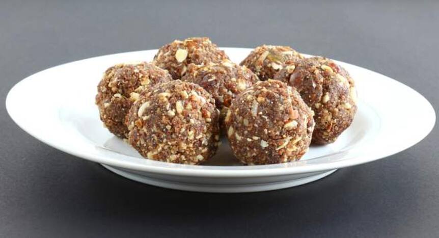 5 quick and healthy laddos you can make this Diwali | TheHealthSite.com