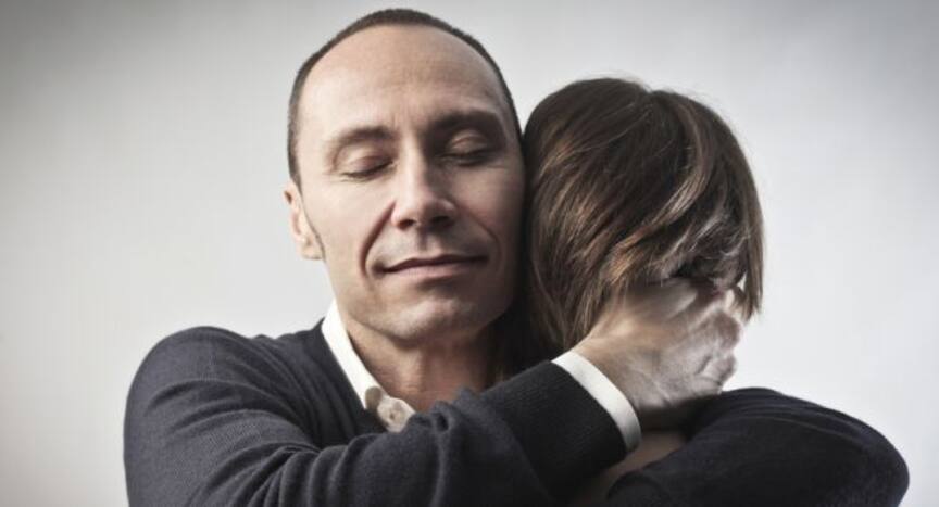 9 benefits of the human touch | TheHealthSite.com