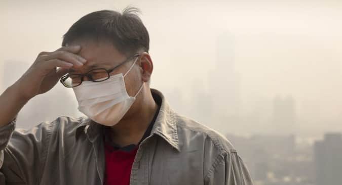 Smog in Delhi Leading To A Steep Rise In Respiratory Problems: Doctor’s ...