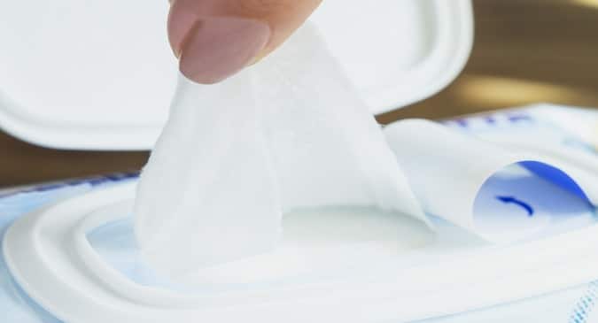 Hair wipes are a thing. Would you try using them? | TheHealthSite.com