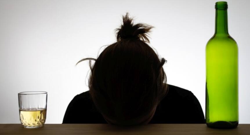 9 shocking ways in which alcohol affects women differently than men ...