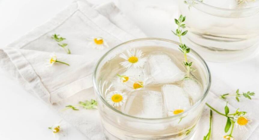 Flower-infused drinking waters you must try this summer | TheHealthSite.com