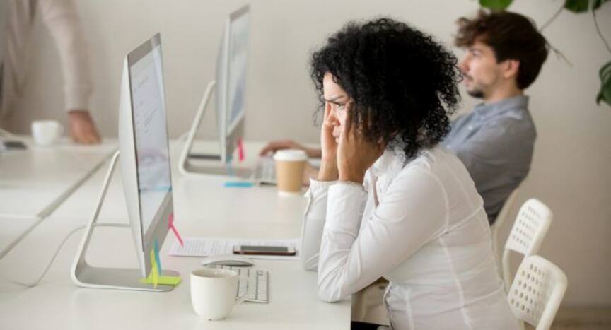 Does Looking At A Computer Screen All Day Damage Your Eyes ...