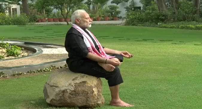 PM Narendra Modi accepts Virat Kohlis Fitness Challenge! Heres his ...