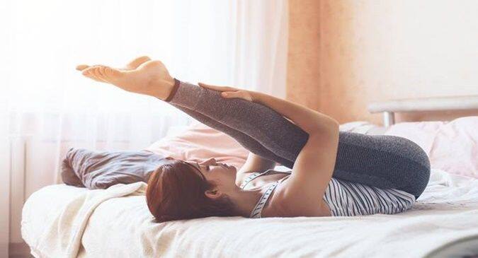 7 exercises you can do without leaving the bed | TheHealthSite.com