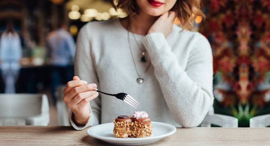 Simple strategies can help you overeating | TheHealthSite.com