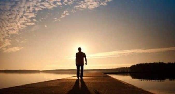 Lonely? Here’s how you can deal with it! | TheHealthSite.com
