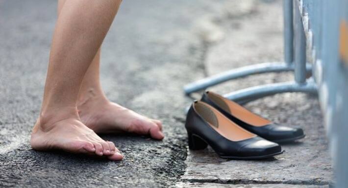 6 useful remedies to deal with painful shoe bites | TheHealthSite.com