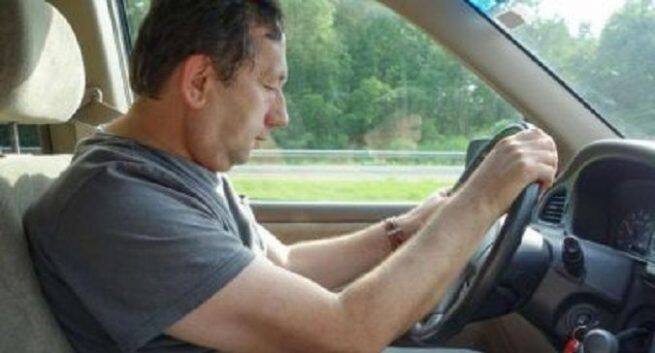 Sleep deprived? You may have a higher risk of crashing your car ...