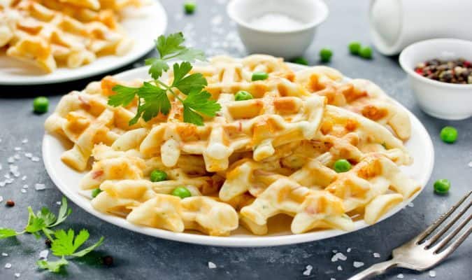 Healthy breakfast recipe: No-maida savoury vegetarian waffle with green ...