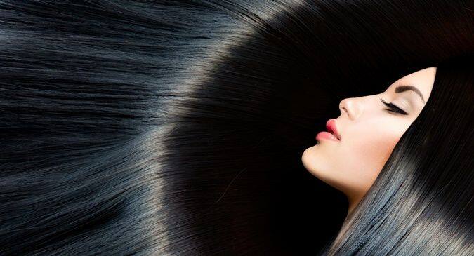 Amazing tips to get glossy hair during winter | TheHealthSite.com