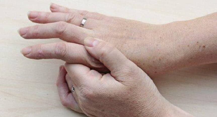 Use these home remedies to keep your hands soft and supple ...