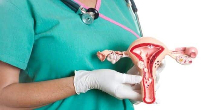 Woman’s 25 kg giant ovarian cyst misread as pregnancy | TheHealthSite.com